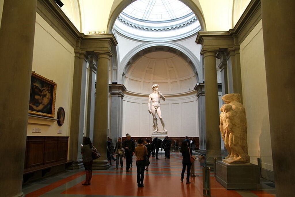 En savoir plus sur la vie et l'œuvre du célèbre sculpteur Michelangelo ...