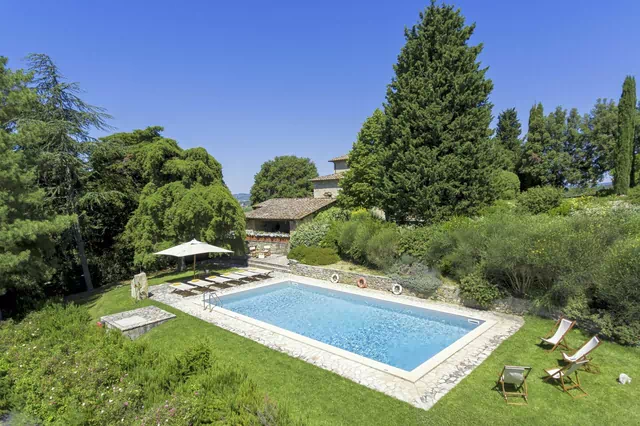 Découvrez cette belle villa de campagne à Sienne